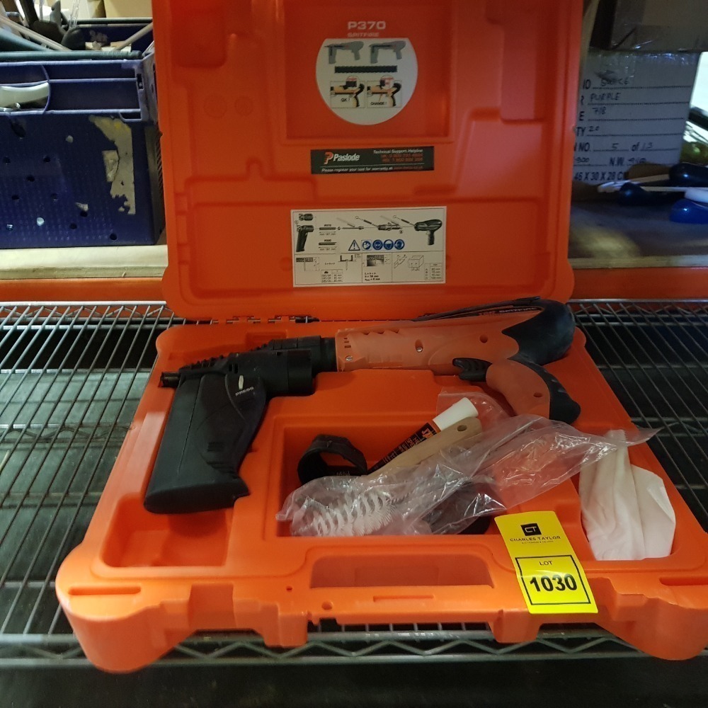 1 X PASLODE ( P370 ) SPITFIRE NAIL GUN - INCLUDES CARRY CASE / BRUSHES ...
